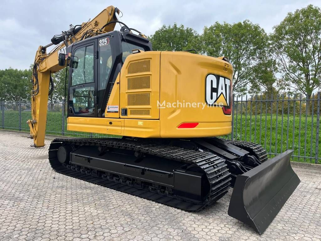 Caterpillar 325 with dozerblade 1085 hours CE EPA made Japan bager guseničar
