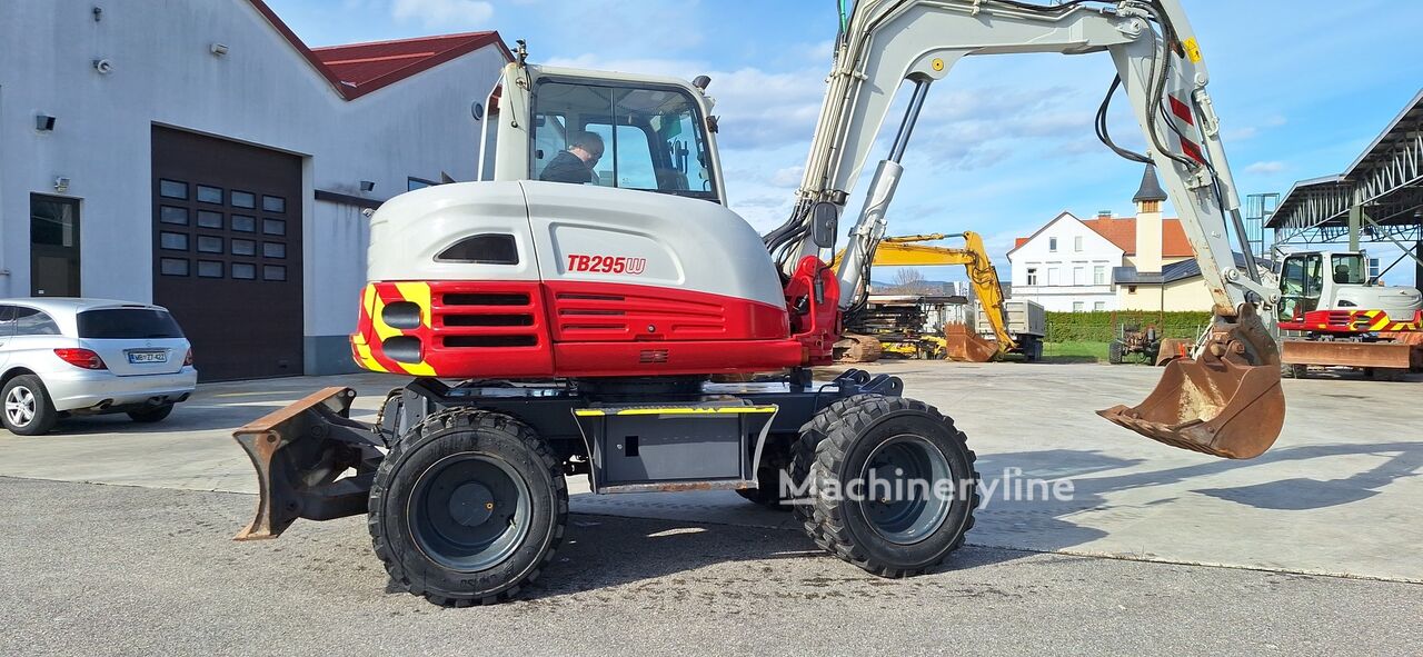 Takeuchi TB 295W bager točkaš