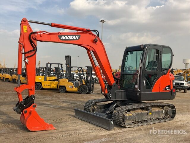 Prodaje se Doosan DX60 mini bager na aukciji