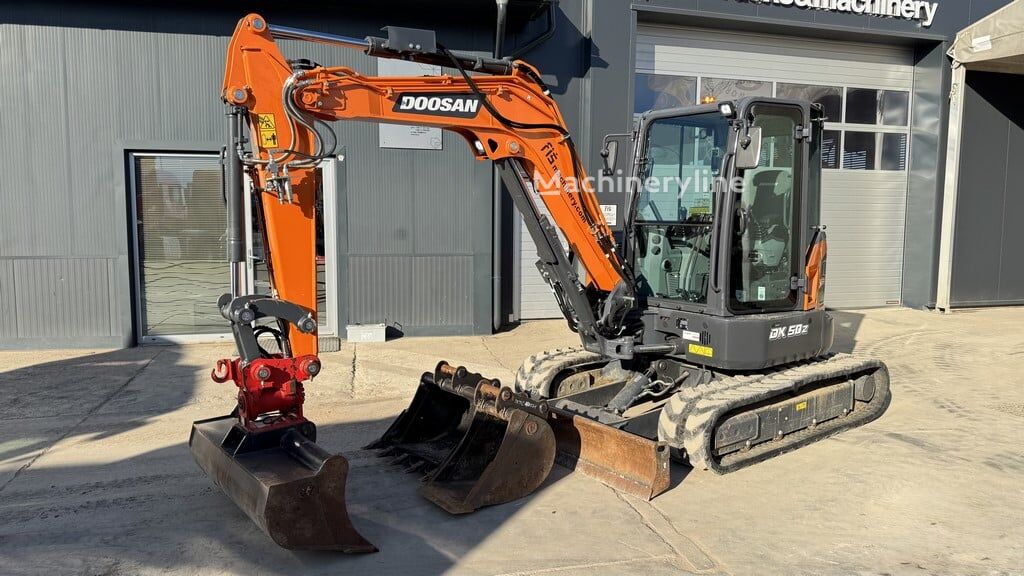 Doosan DX50Z-7 - POWERTILT - 2022 YEAR - 330 WORKING HOURS mini bager
