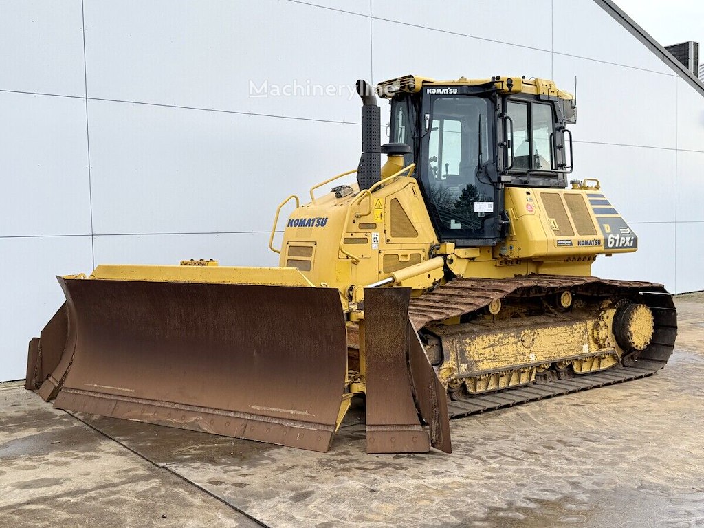 Komatsu D61PXi-24 buldožer