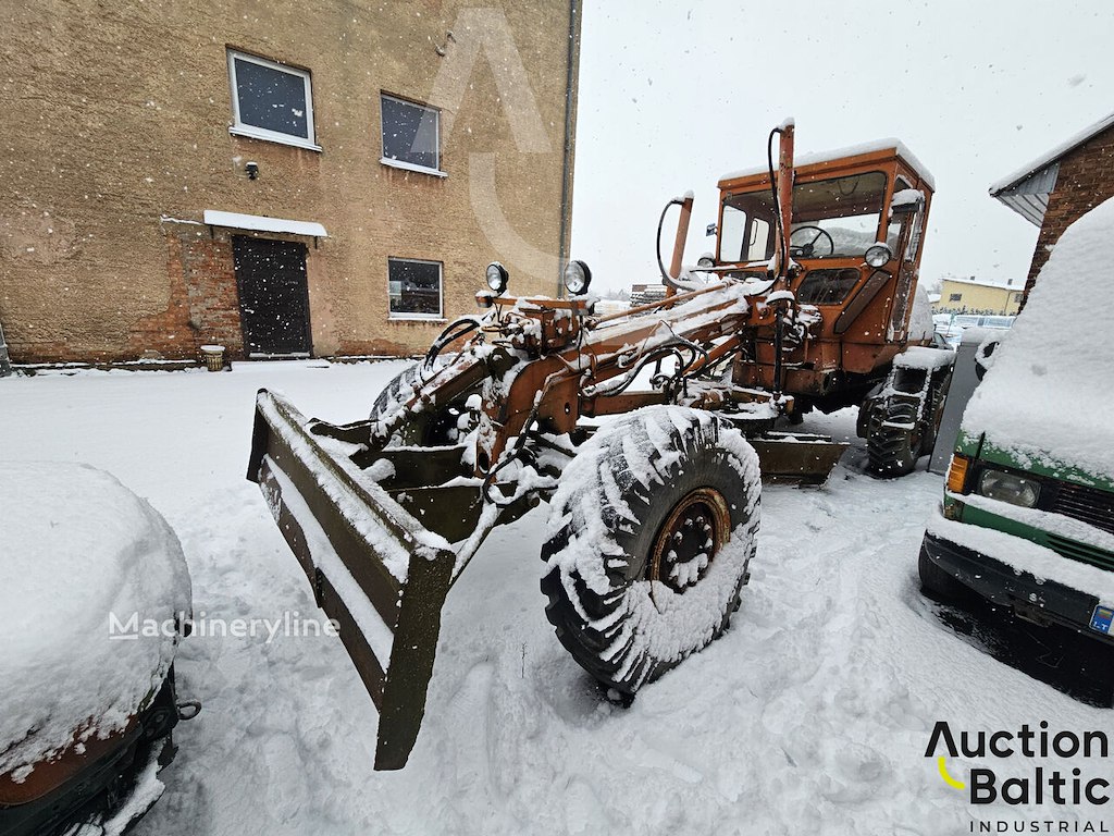 Prodaje se DZ 99 grejder na aukciji