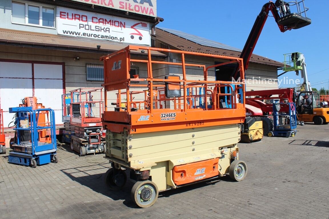 JLG 3246 ES makazasta platforma