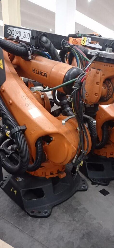 KUKA KR210 R2700 prime industrijski robot