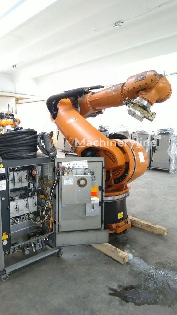 KUKA KR360 (L240) industrijski robot