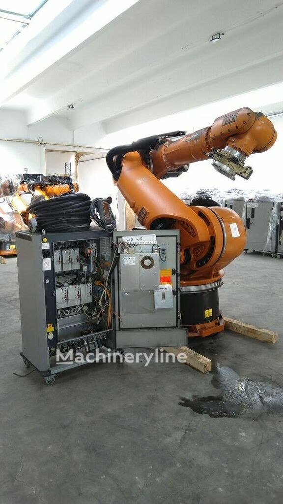 KUKA KR360 L240 industrijski robot