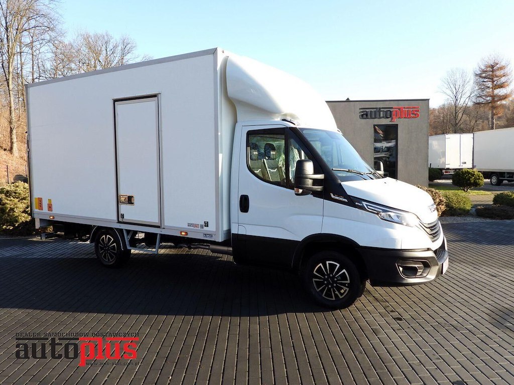 IVECO DAILY 35S16 WINDA 8 PALET TEMPOMAT LEDY AUTOMAT HI-MATIC KLIMATY kamion furgon < 3.5t