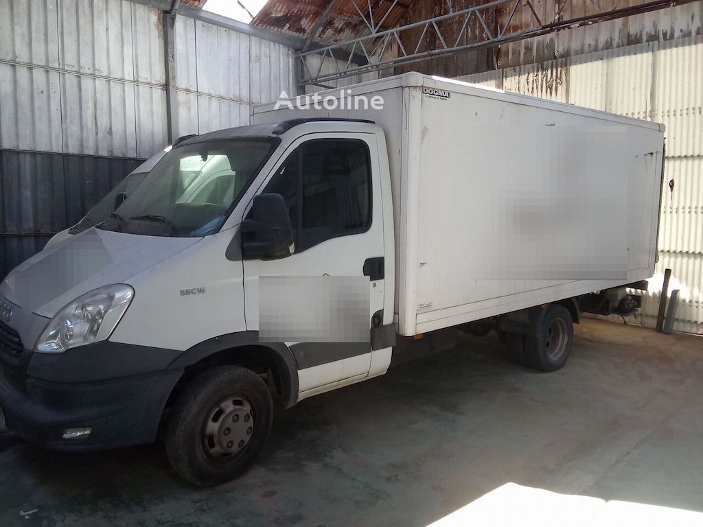 Prodaje se IVECO 35C15 kamion furgon < 3.5t na aukciji