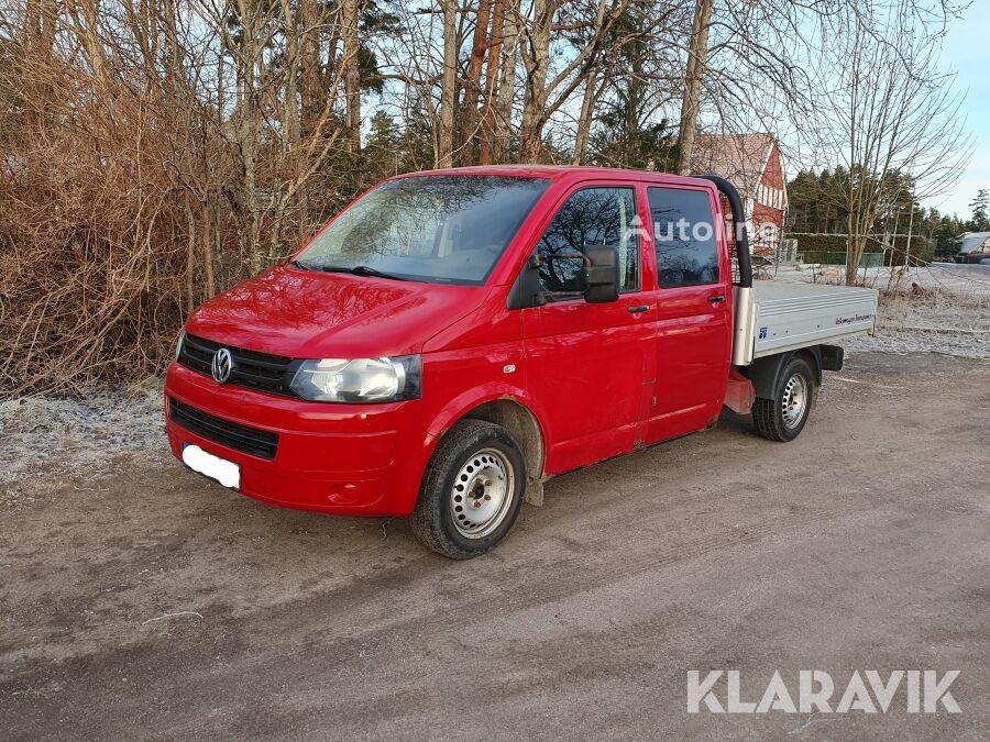 Prodaje se Volkswagen Transporter kamion s ravnom platformom < 3.5t na aukciji