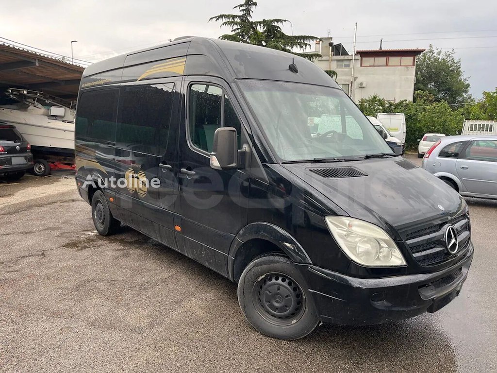 Mercedes-Benz Sprinter putnički minibus