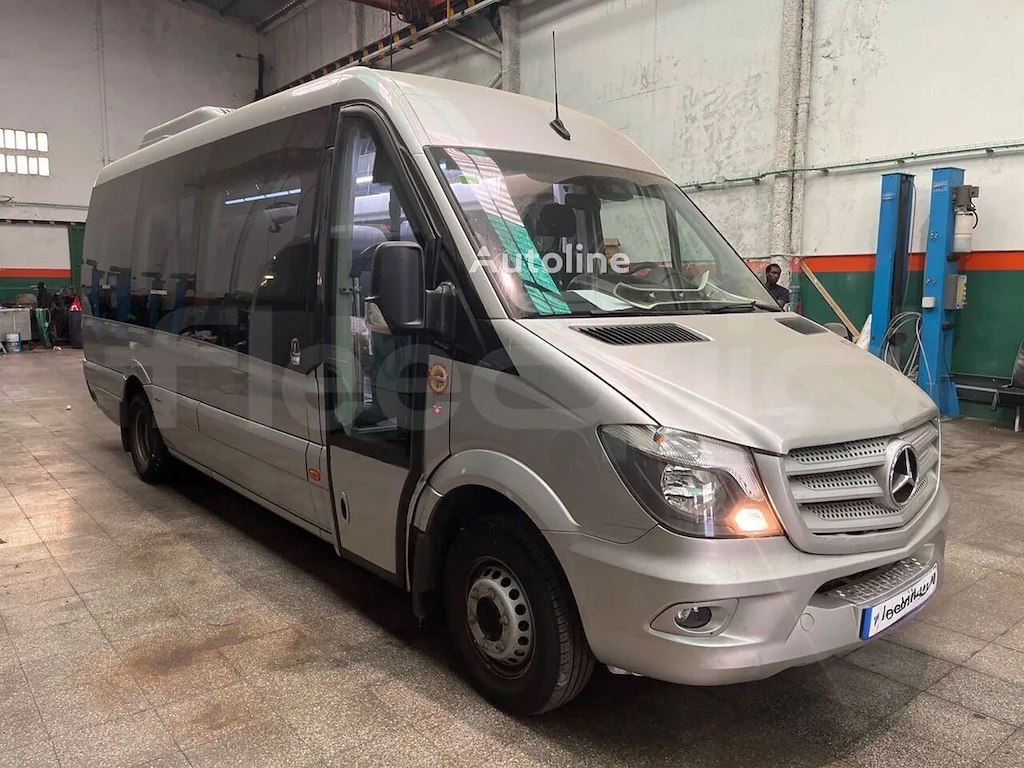 Mercedes-Benz Sprinter putnički minibus