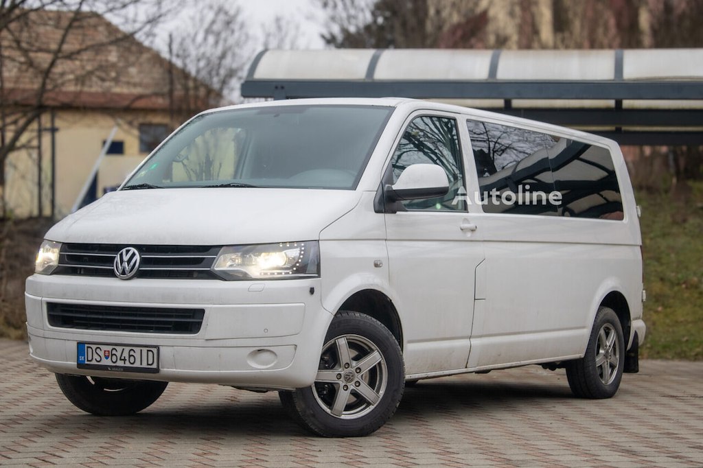 Volkswagen Caravelle putnički minibus