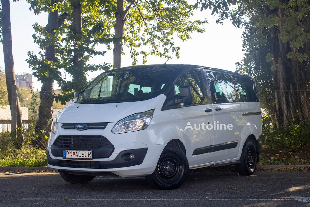 Ford Tourneo Custom 2.2 TDCI 125k L1H1 T300 /AJ NA SPLÁTKY/ putnički minibus