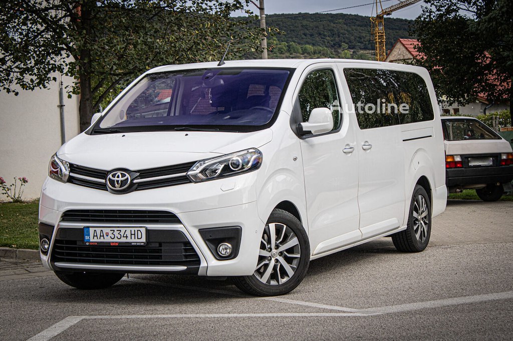 Toyota Proace Verso Family 2.0 D-4D 180 A8 City putnički minibus
