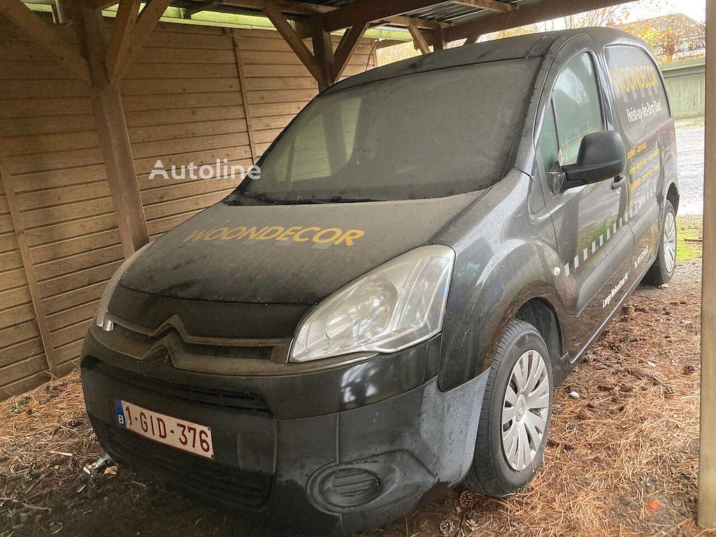 Prodaje se Citroen Berlingo laki furgon na aukciji