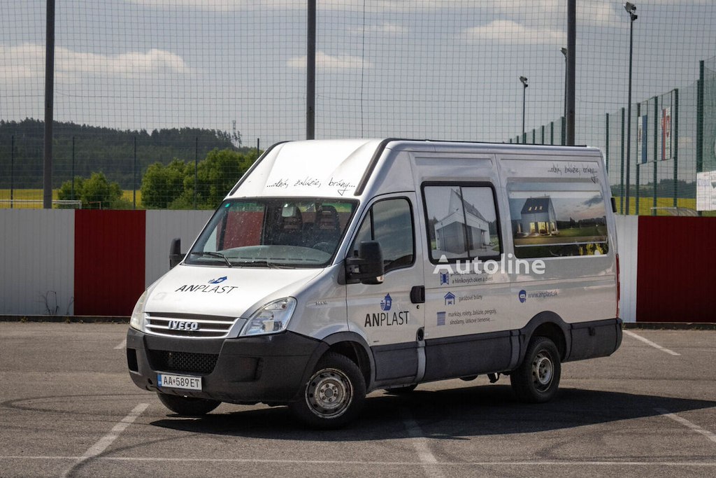 IVECO Daily 35S18 kombi minibus