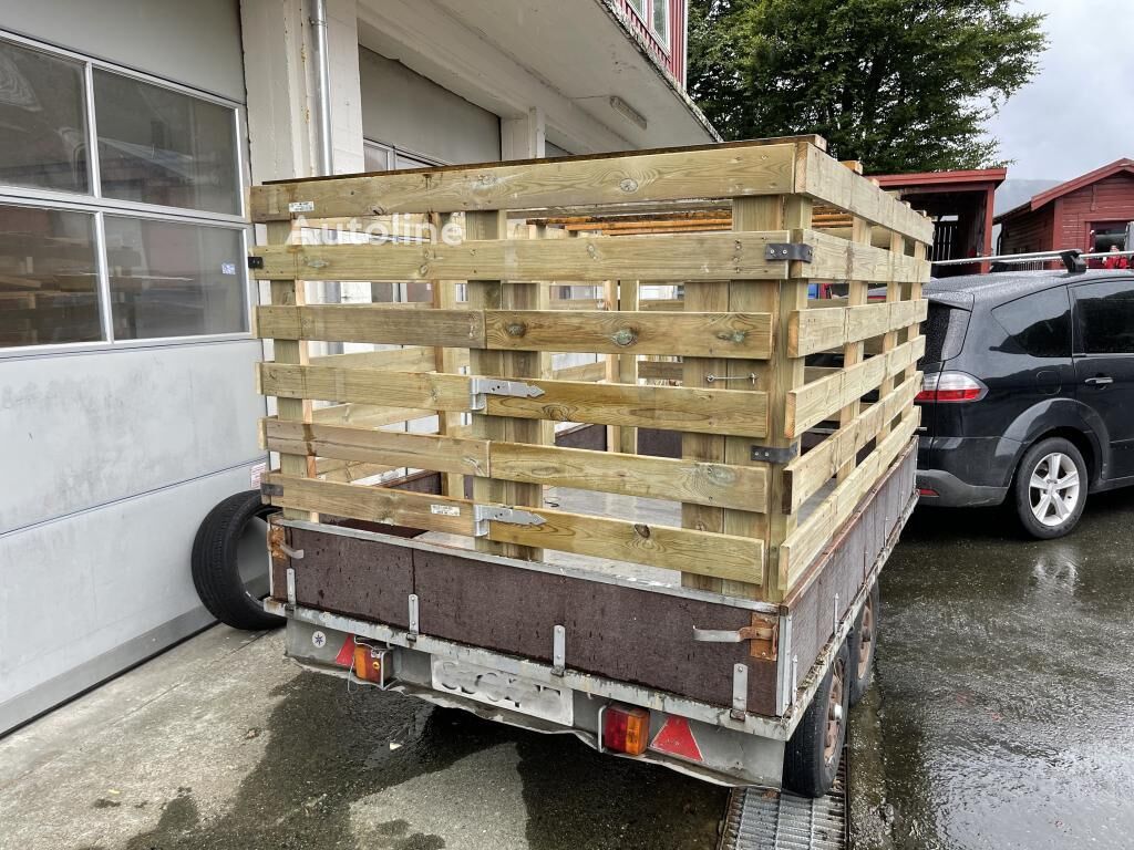 Prodaje se Tredal Tilhenger 1200 kg totalvekt prikolicu sa ravnom platformom na aukciji