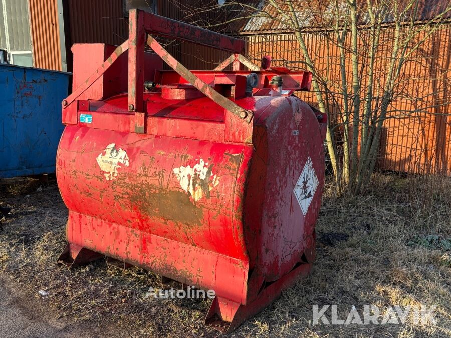 Prodaje se Farmartank Färmartanken rezervoar za skladistenje goriva na aukciji