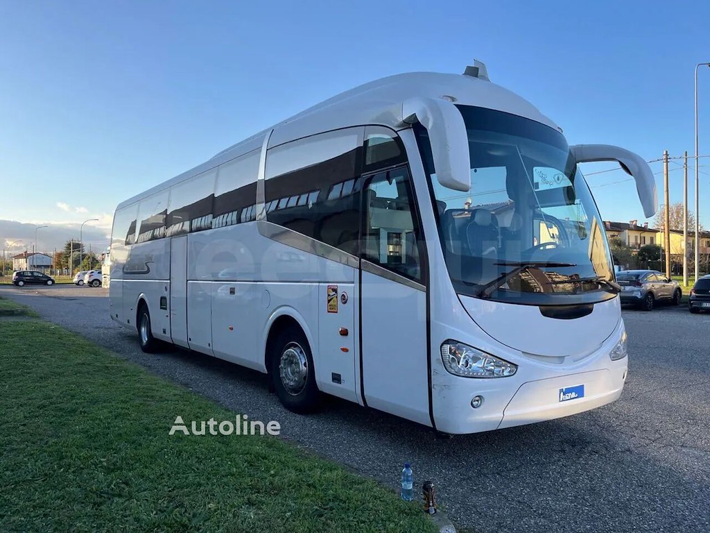 Irizar i6 turistički autobus