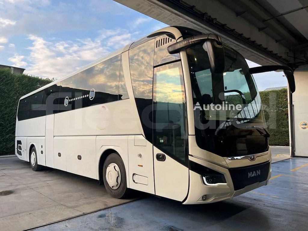 Prodaje se MAN Lion's Coach turistički autobus na aukciji
