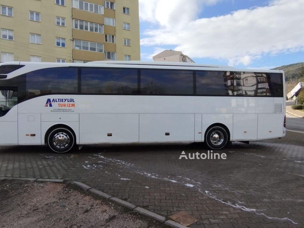 Mercedes-Benz turistički autobus