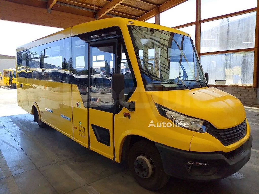 IVECO Indcar prigradski autobus