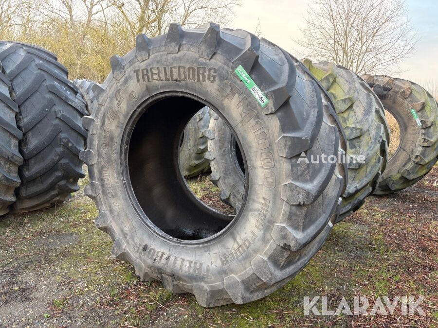 Prodaje se Trelleborg 900/60R42 točak na aukciji