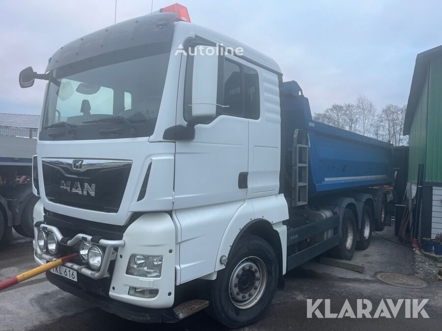 Prodaje se MAN TGX 35.500 8X4-4 BL kiper na aukciji