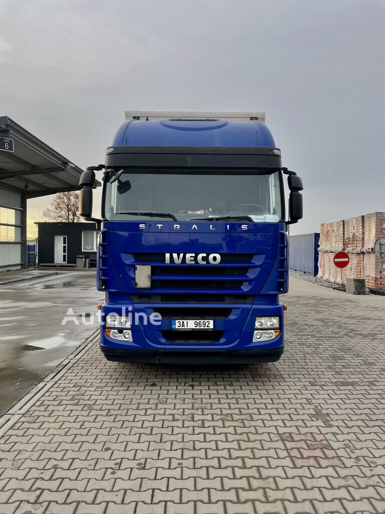 IVECO Stralis 450 kamion furgon + prikolica furgon