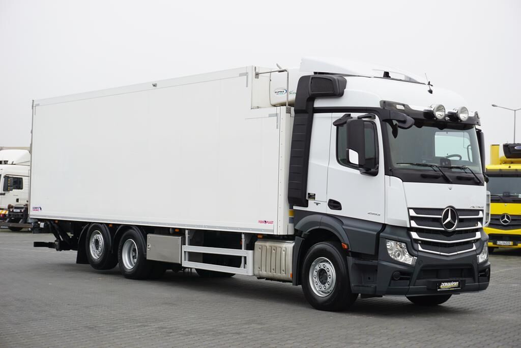 Mercedes-Benz ACTROS / 2553 / EURO 6 / CHŁODNIA + WINDA / 23 PALETY / OŚ SKRĘT kamion hladnjača