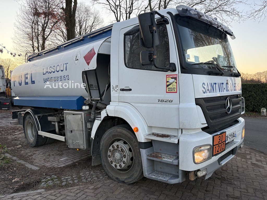 Mercedes-Benz Axor 1829 autocisterna za gorivo
