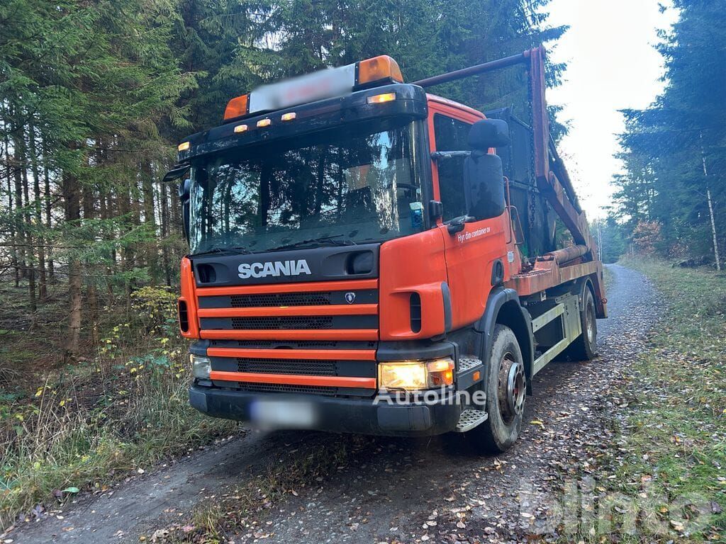 Prodaje se Scania P94 podizač kontejnera na aukciji