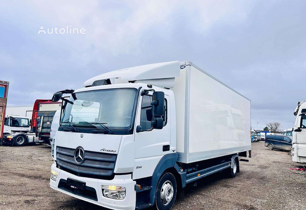 Mercedes-Benz Atego 916 9.5T sildoma buda su liftu izotermni kamion