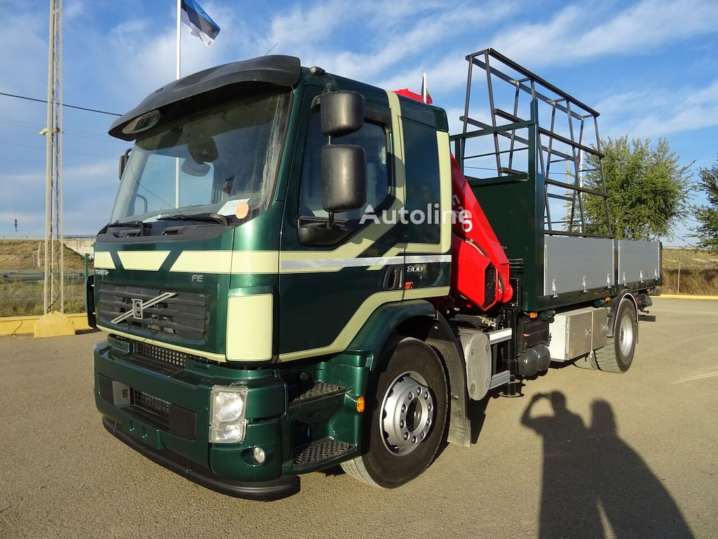 Volvo FE 300 vozilo za prevoz stakla