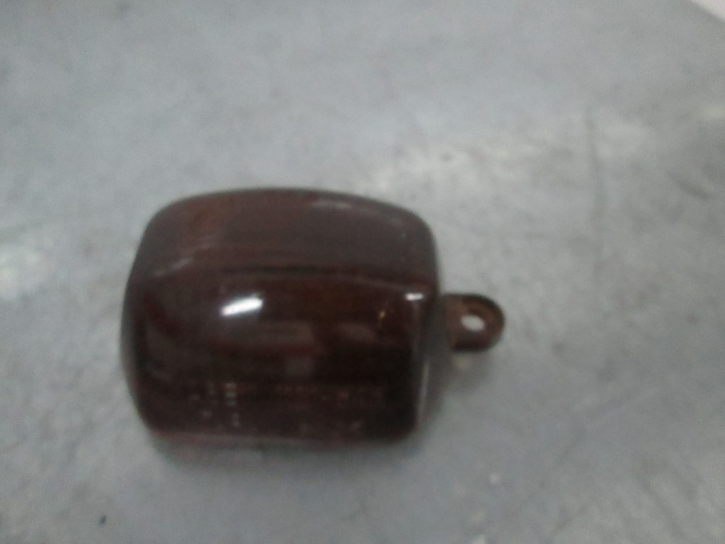 STAKLO ZMIGAVCA ZATAMLJENO