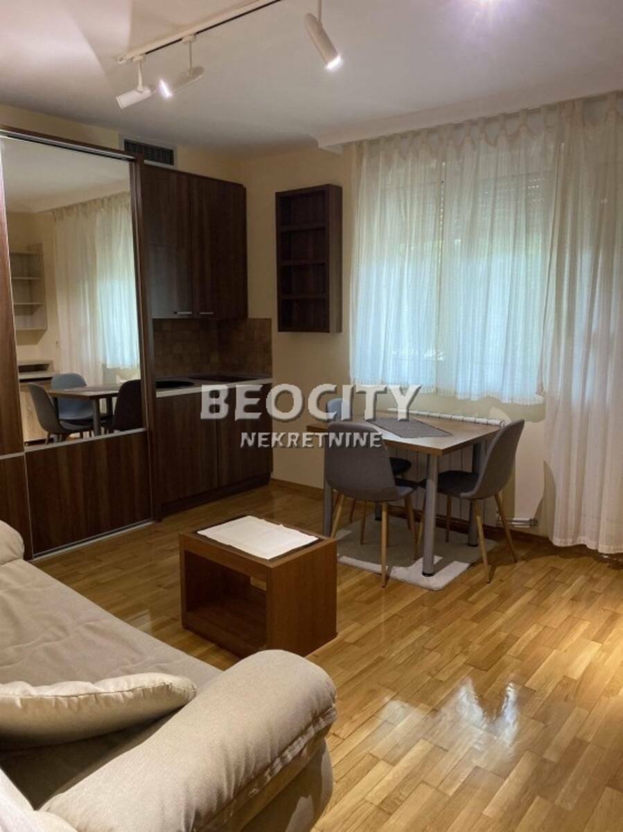 Novi Sad, Sajam, Cara Uroša *sa troškovima*, 1.5, 42m2, 550EUR