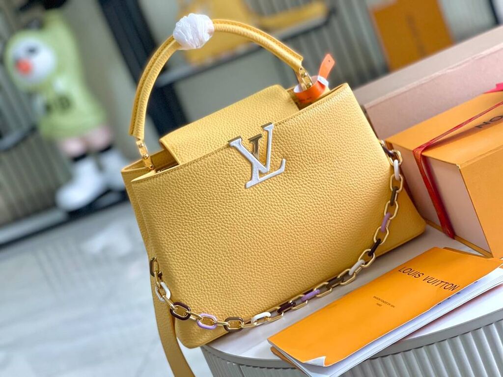 Torba za rame, Louis Vuitton, Materijal: Koža