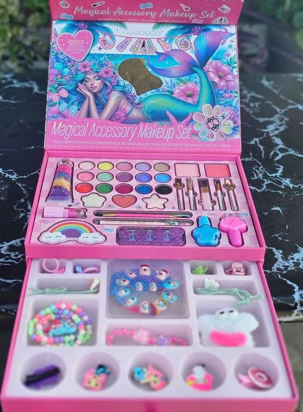 Magical Accessory Makeup Set – komplet za šminkanje i modne dodatke sa