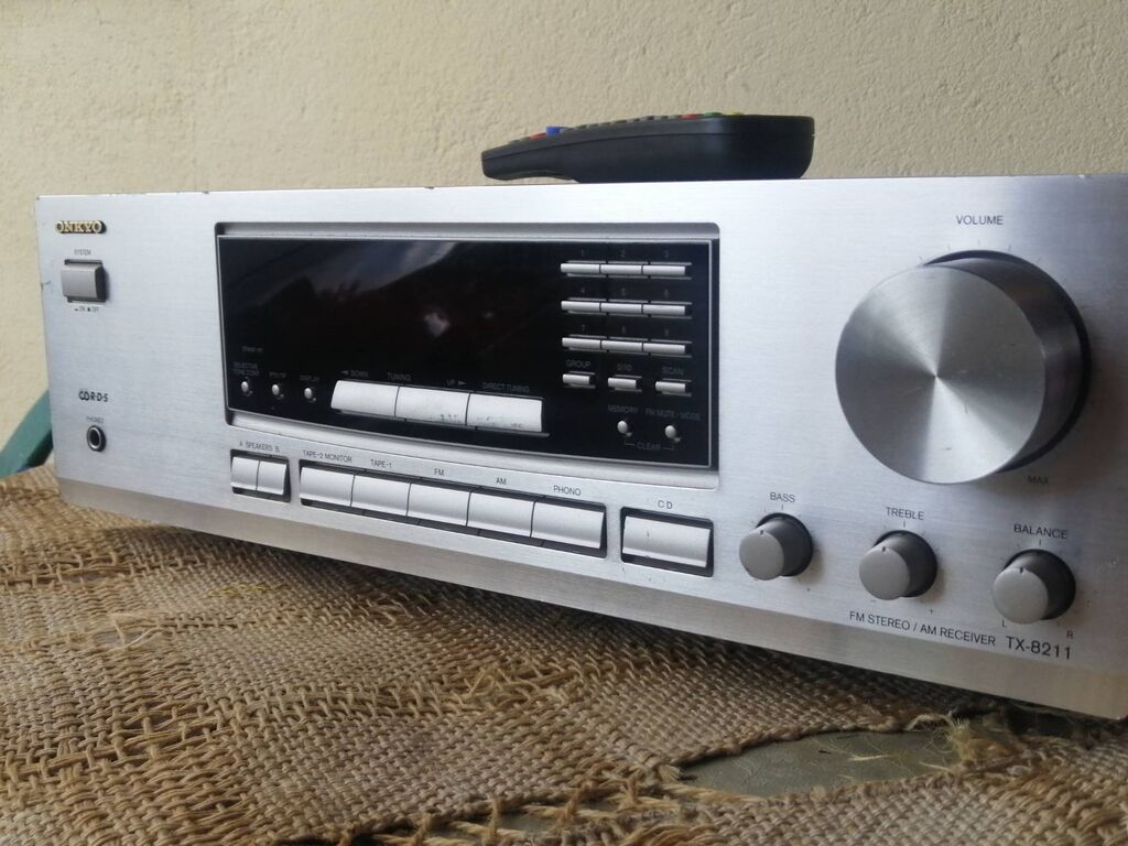 Onkyo stereo risiver 8211-cistog, snažnog i preciznog zvuka. SLIKE