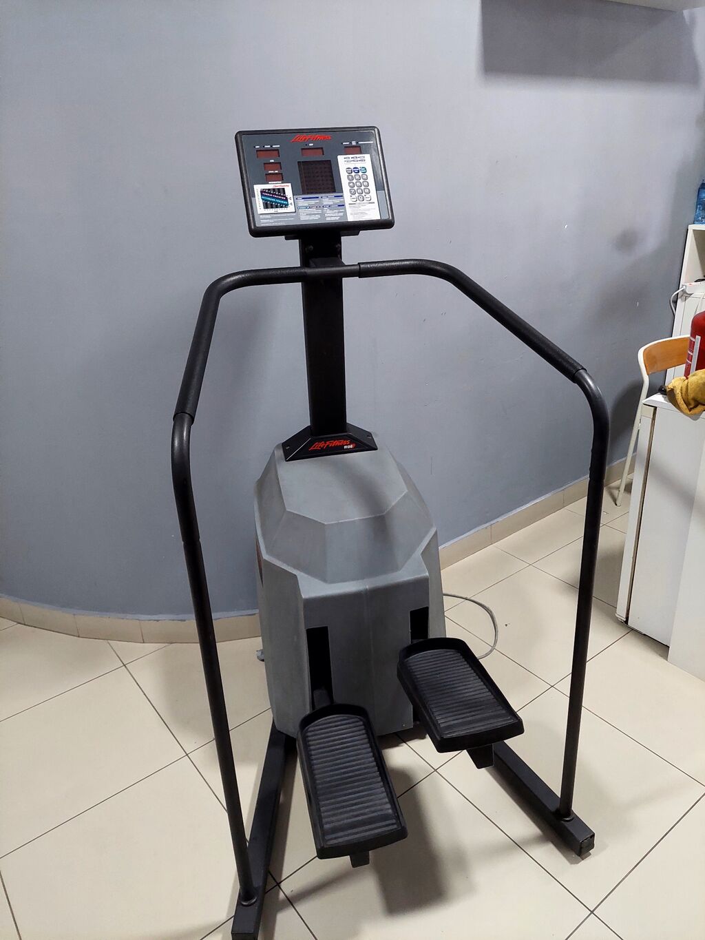 Life Fitness 9500 Stepper – profesionalni kardio trenažer - Tip