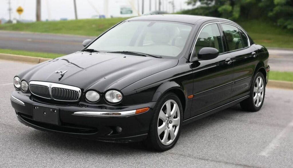 Jaguar X-Type polovni i novi delovi. Moguce slanje brzom postom kao