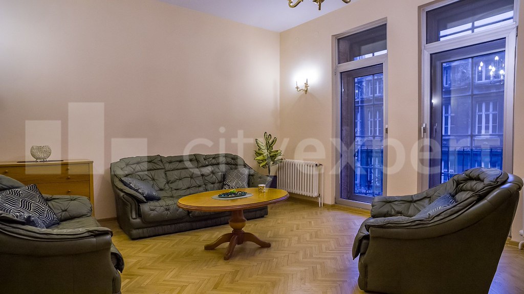 Stan za izdavanje BEZ PROVIZIJE: Dvoiposoban, 80m², Brankova, Stari grad - 750€