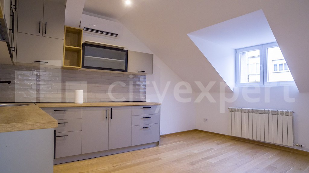 Stan za prodaju BEZ PROVIZIJE - Četvorosoban, 101m², Kraljice Natalije, Stari grad - 349500€