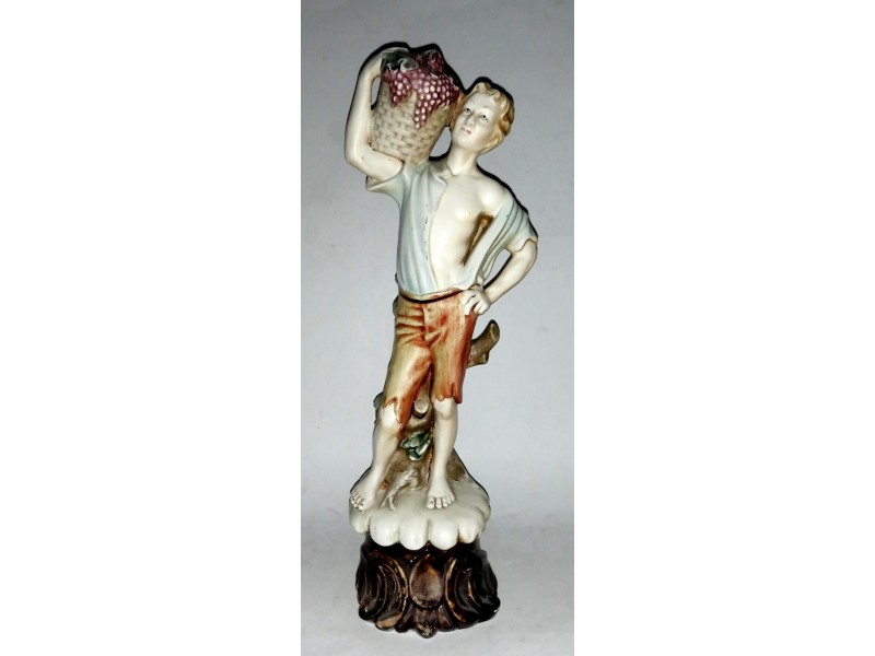 FIGURA - BISKVIT PORCELAN CAPO di MONTE, 36cm