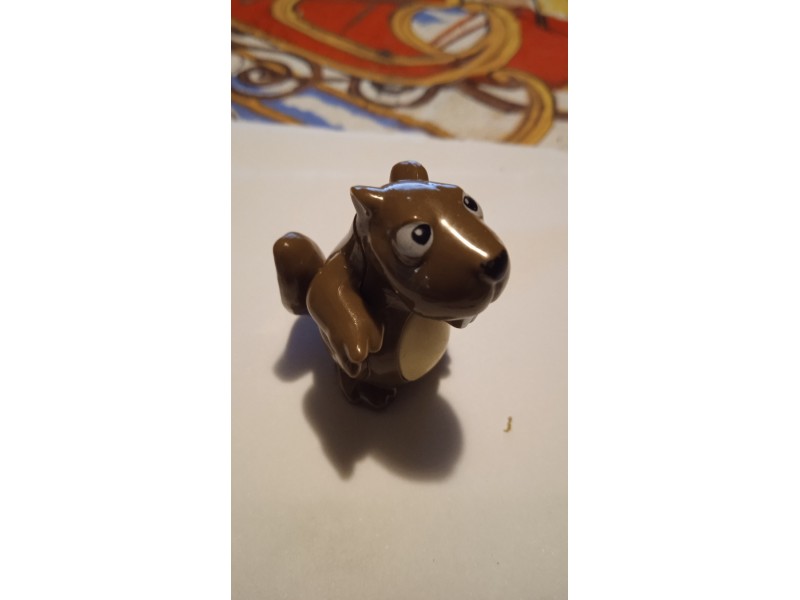 Kinder figurica