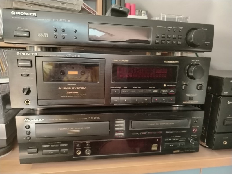 Pioneer CT 676 3 head cassette deck