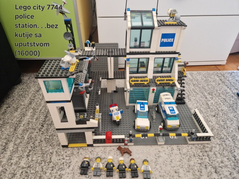 Lego city 7744 police station