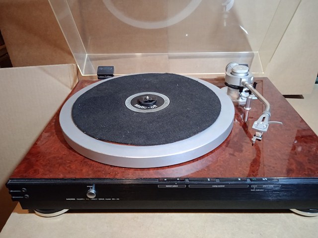 Micro Seiki DD-55 Direct Drive Quartz Lock Turntable