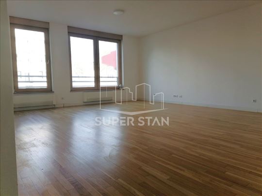 Ekskluzivan četvorosoban stan 106 m²