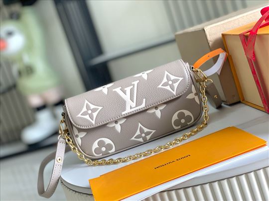 Louis Vuitton Torbica Novcanik